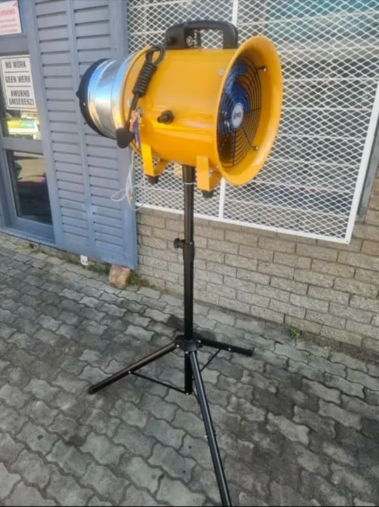 Foam Machine with Stand - Georgies Inflatables