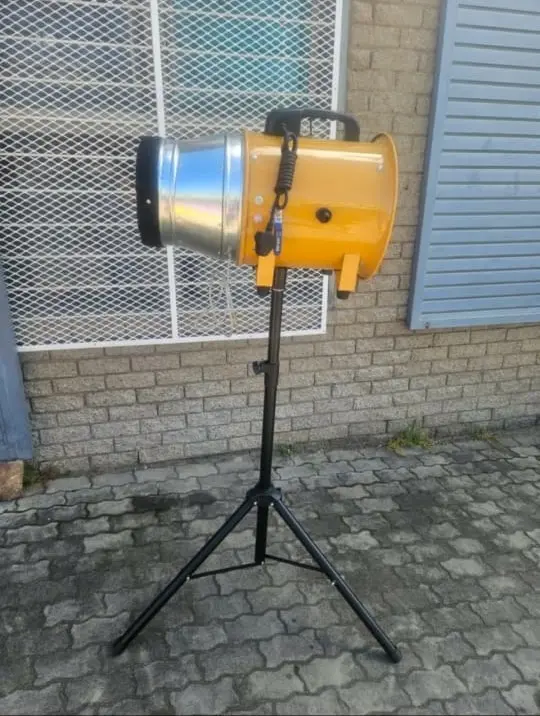 Foam Machine with Stand - Georgies Inflatables